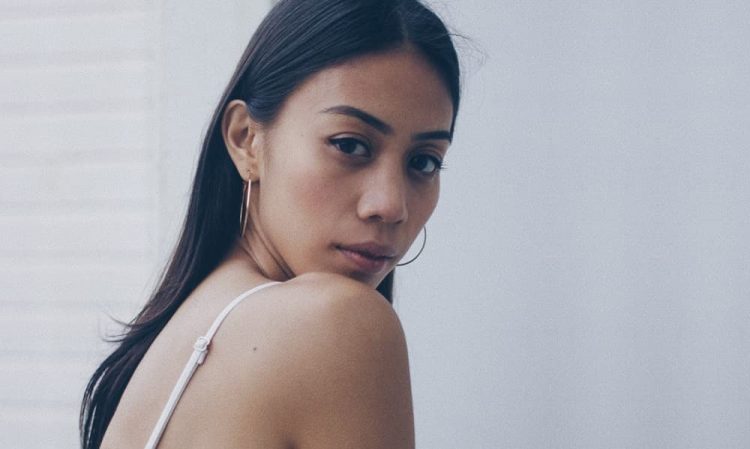 Danelle Sandoval Lets Bodies Speak On "Hands" Ft. French Braids - ohestee